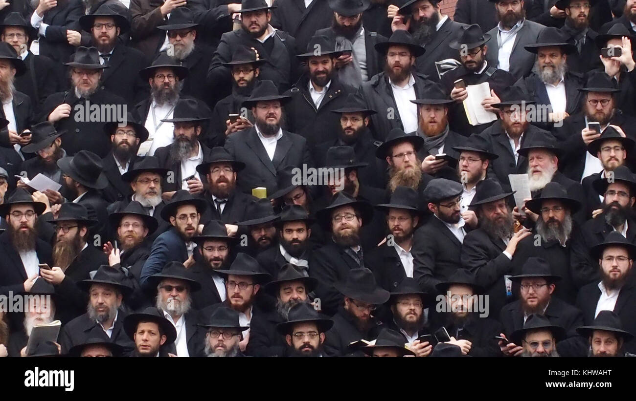 New York, New York, USA. 19th Nov, 2017. 5,600 Chabad-Lubavitch Hasidic ...