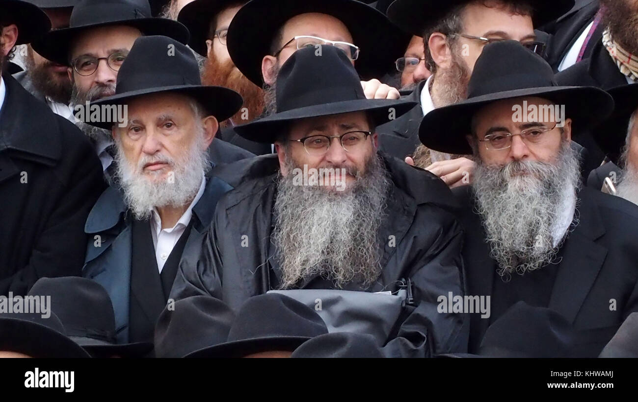 New York, New York, USA. 19th Nov, 2017. 5,600 Chabad-Lubavitch Hasidic ...