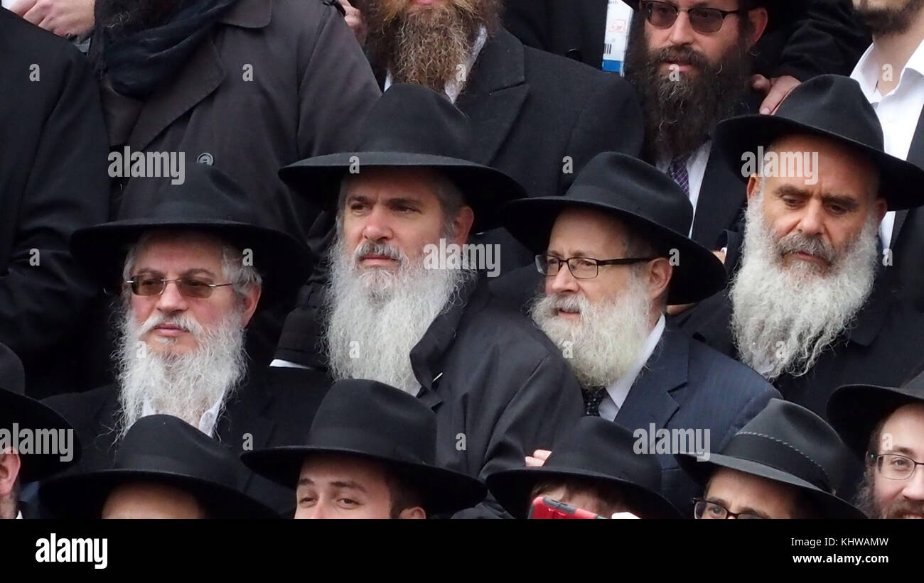 New York, New York, USA. 19th Nov, 2017. 5,600 Chabad-Lubavitch Hasidic ...