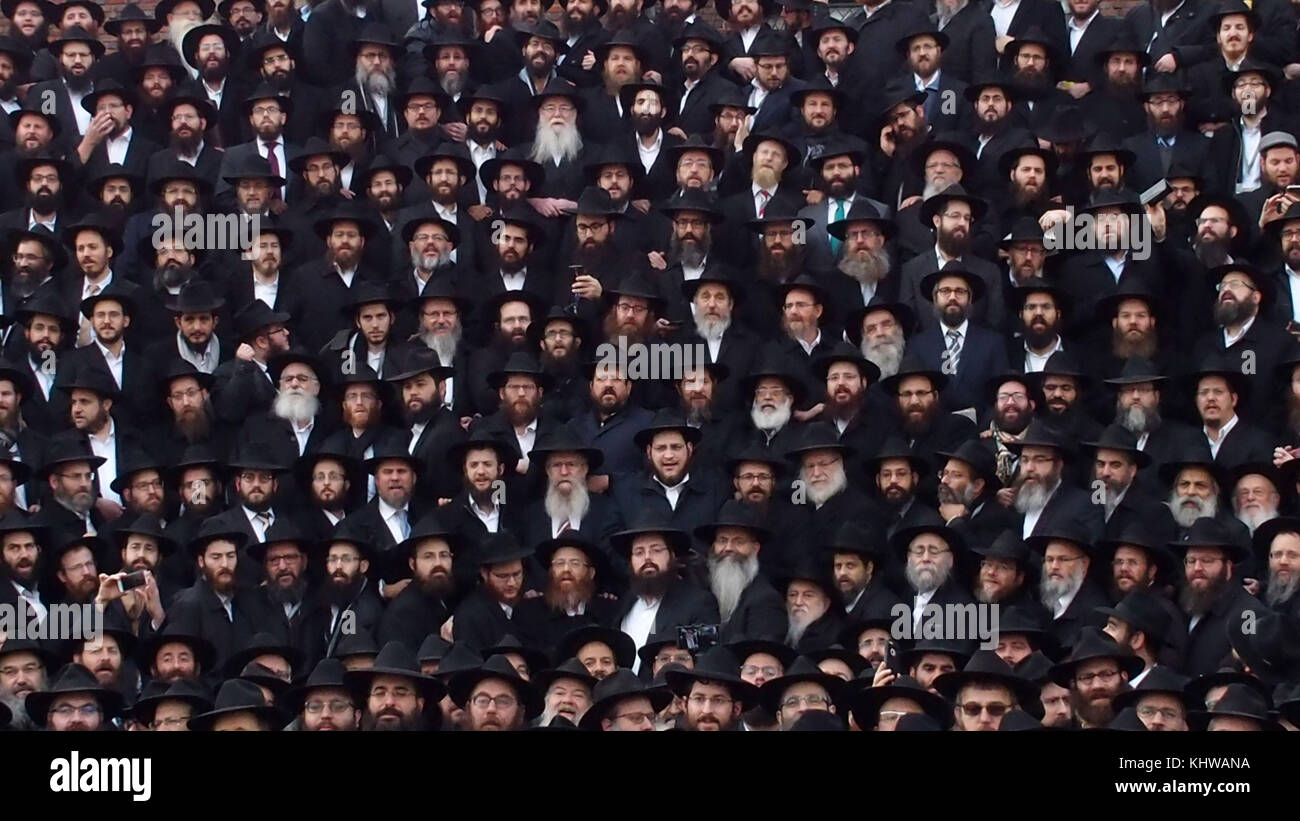 New York, New York, USA. 19th Nov, 2017. 5,600 Chabad-Lubavitch Hasidic ...