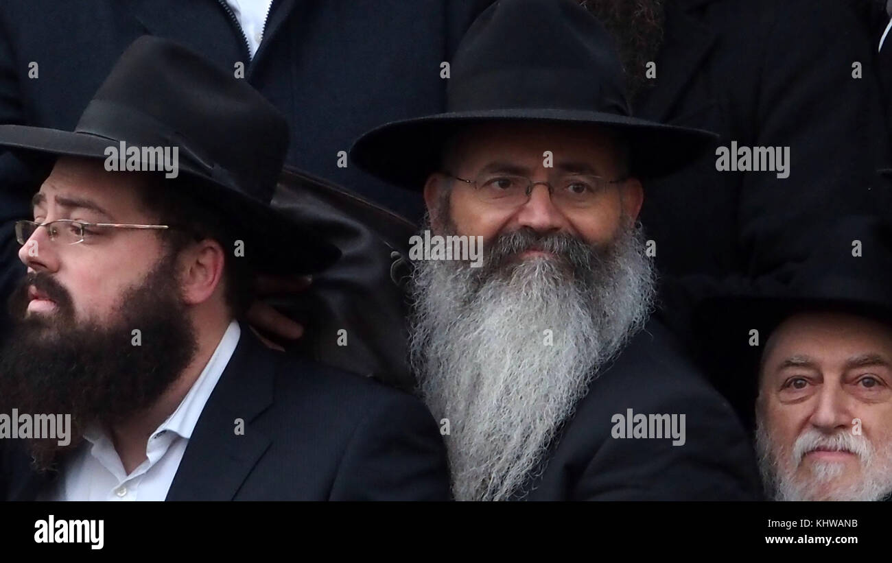 New York, New York, USA. 19th Nov, 2017. 5,600 Chabad-Lubavitch Hasidic ...