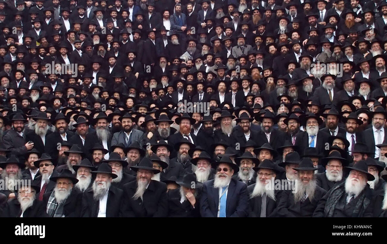 New York, New York, USA. 19th Nov, 2017. 5,600 Chabad-Lubavitch Hasidic ...