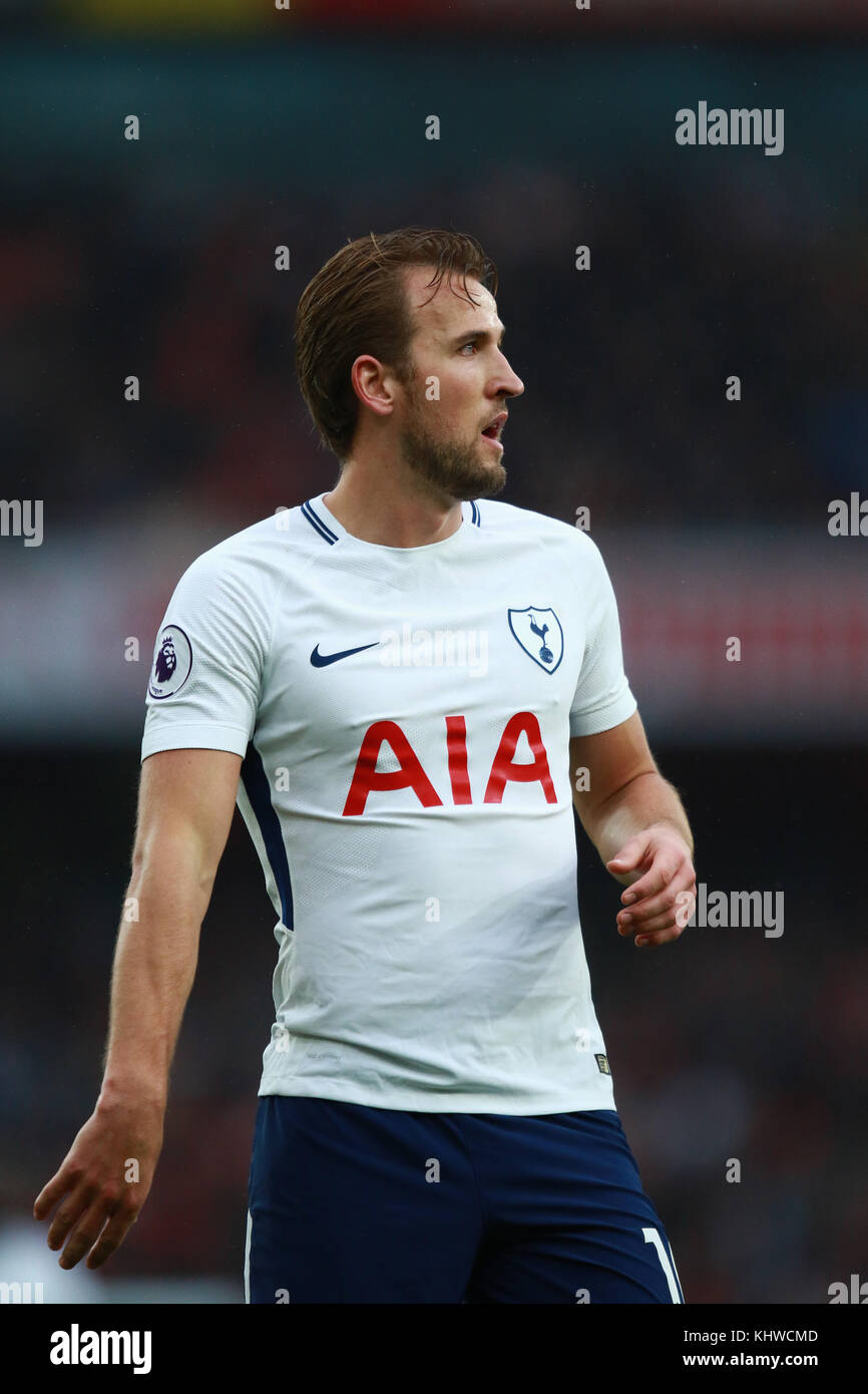 Harry Kane (TH) at the Arsenal v Tottenham Hotspur English Premier ...