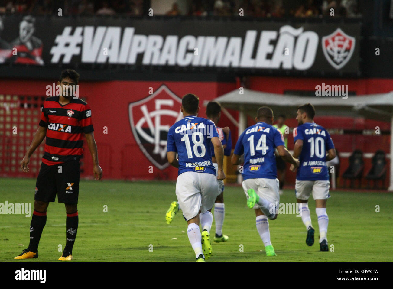 Salvador, Brazil. 19th Nov, 2017. Celebration of the goal of tie of ...