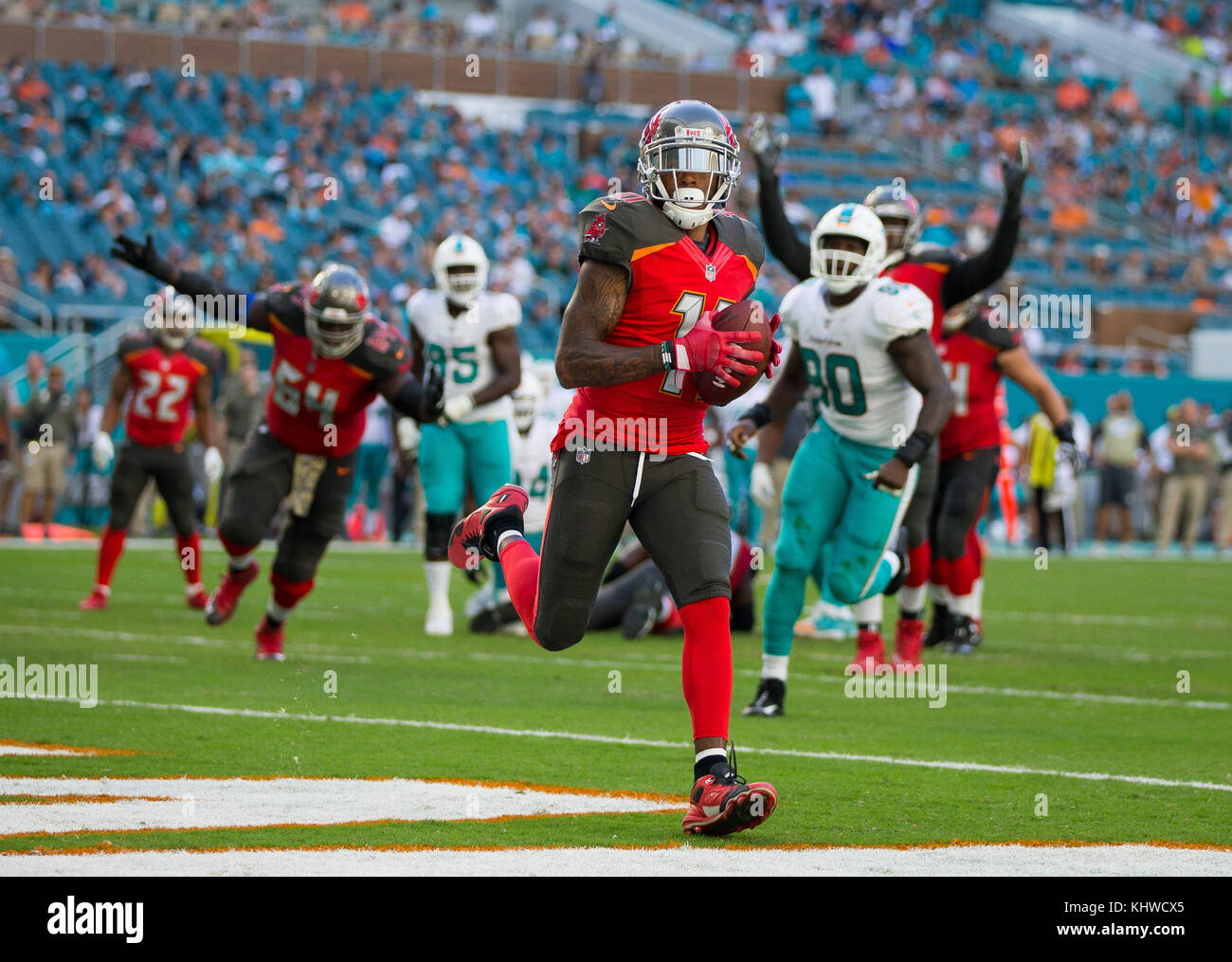 Florida, USA. 19th Nov, 2017. LOREN ELLIOTT | Times .Tampa Bay ...