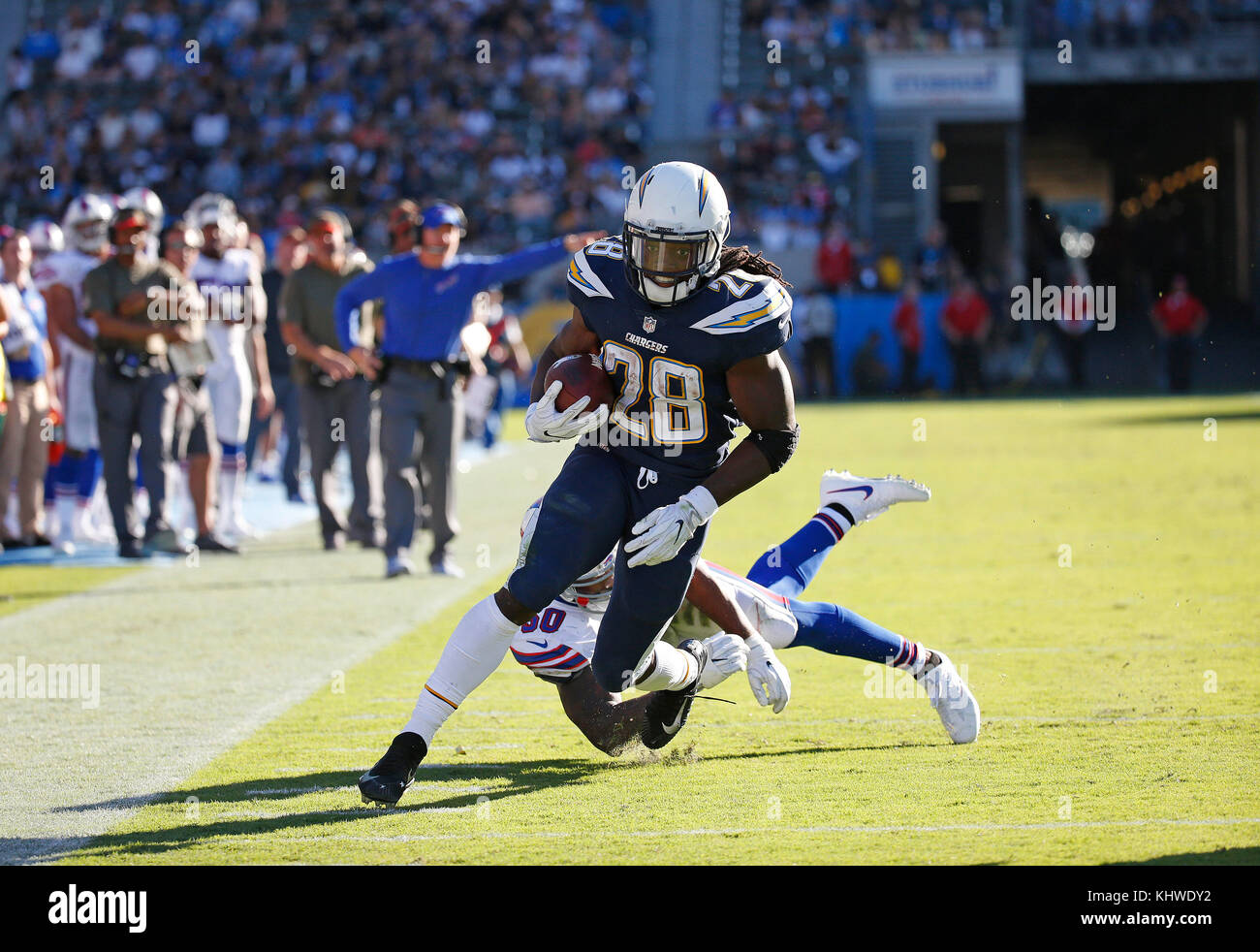 Carson, USA. 19th Nov, 2017. Los Angeles Chargers running back Melvin ...