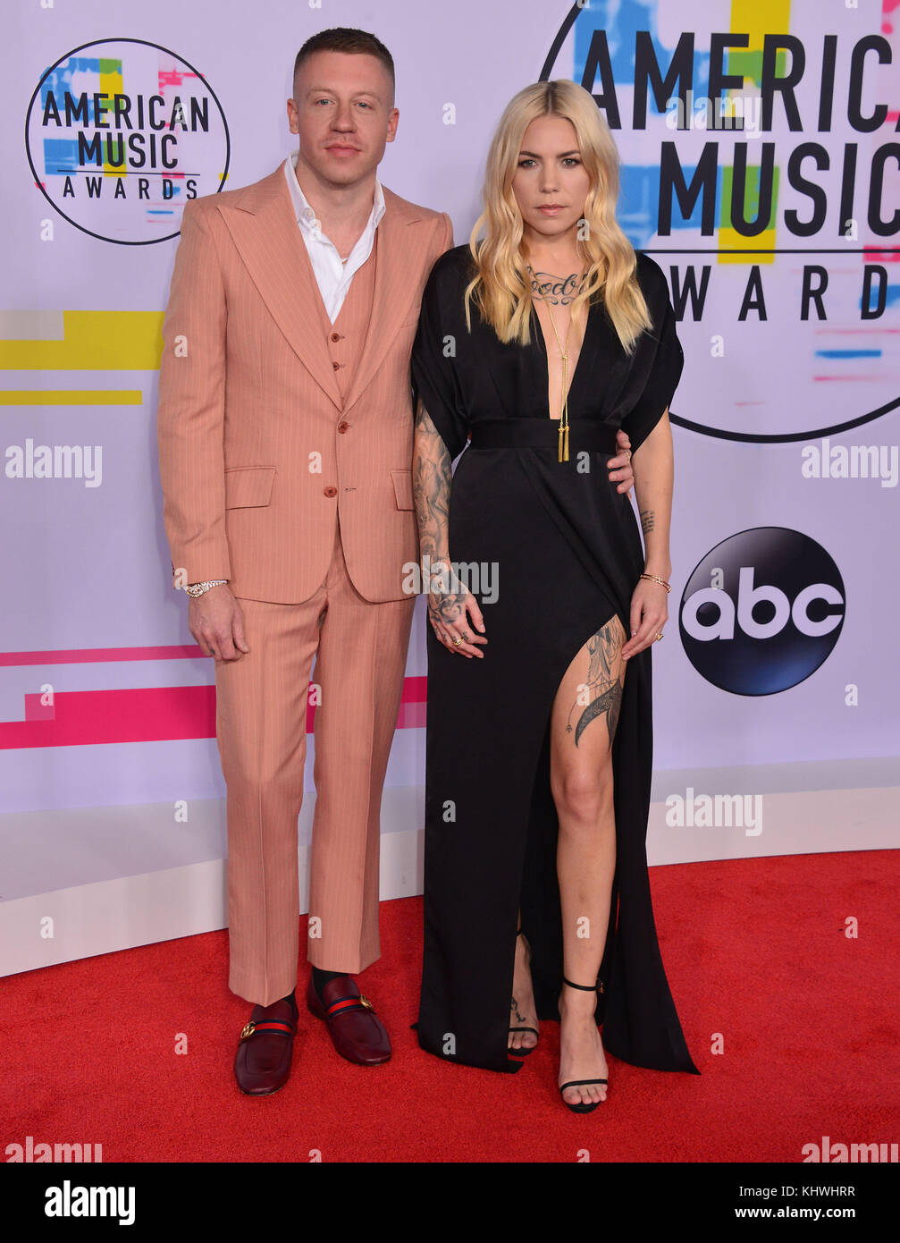 Los Angeles, USA. 19th Nov, 2017. Macklemore, Skylar Grey arrives at ...