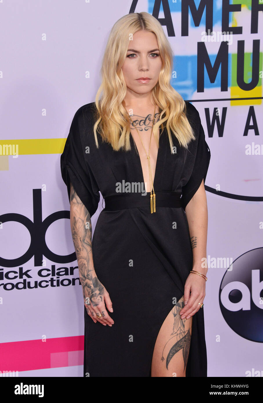 Los Angeles, USA. 19th Nov, 2017. Skylar Grey 128 arrives at the 2017 ...