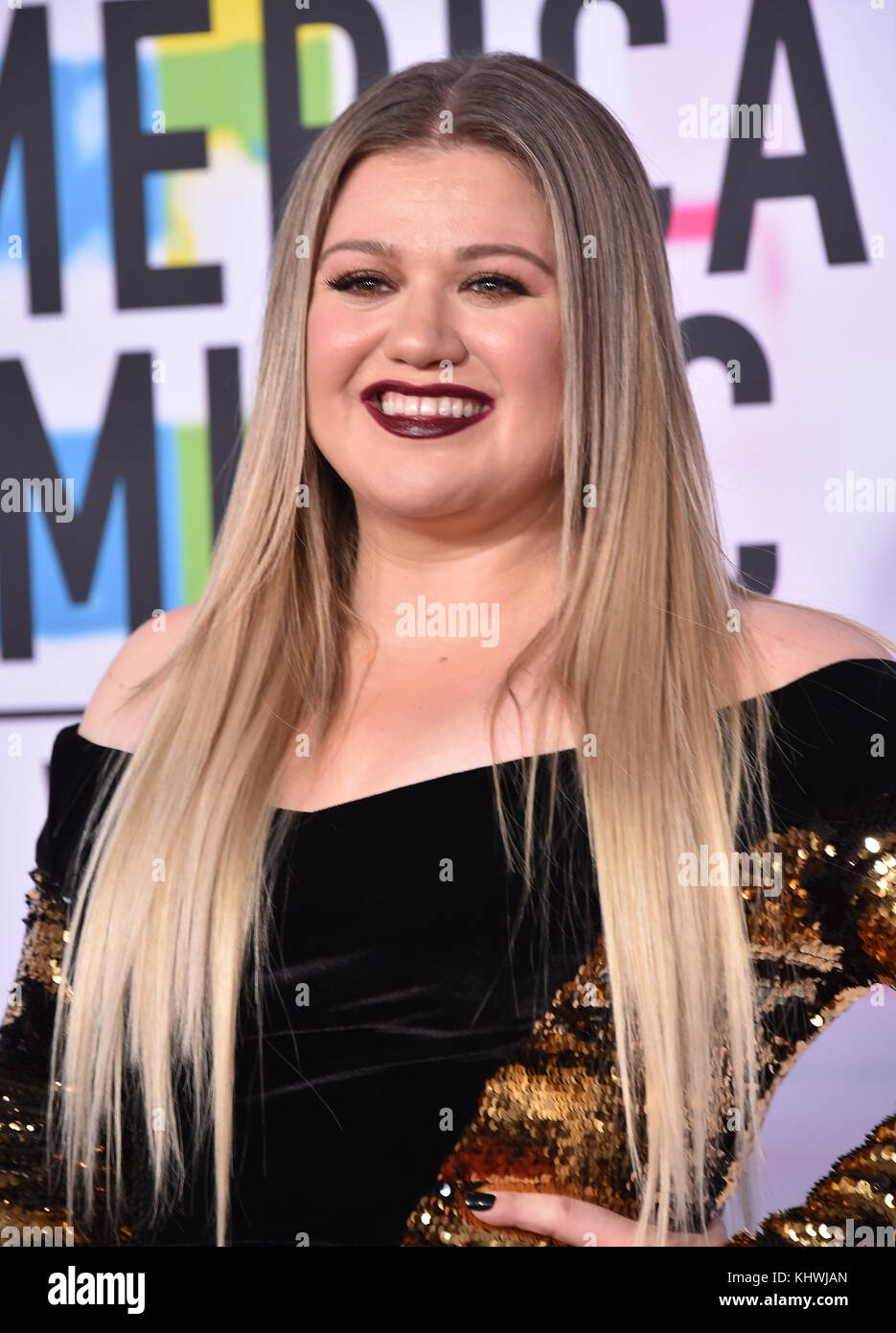 Kelly clarkson at arrivals hi-res stock photography and images - Alamy