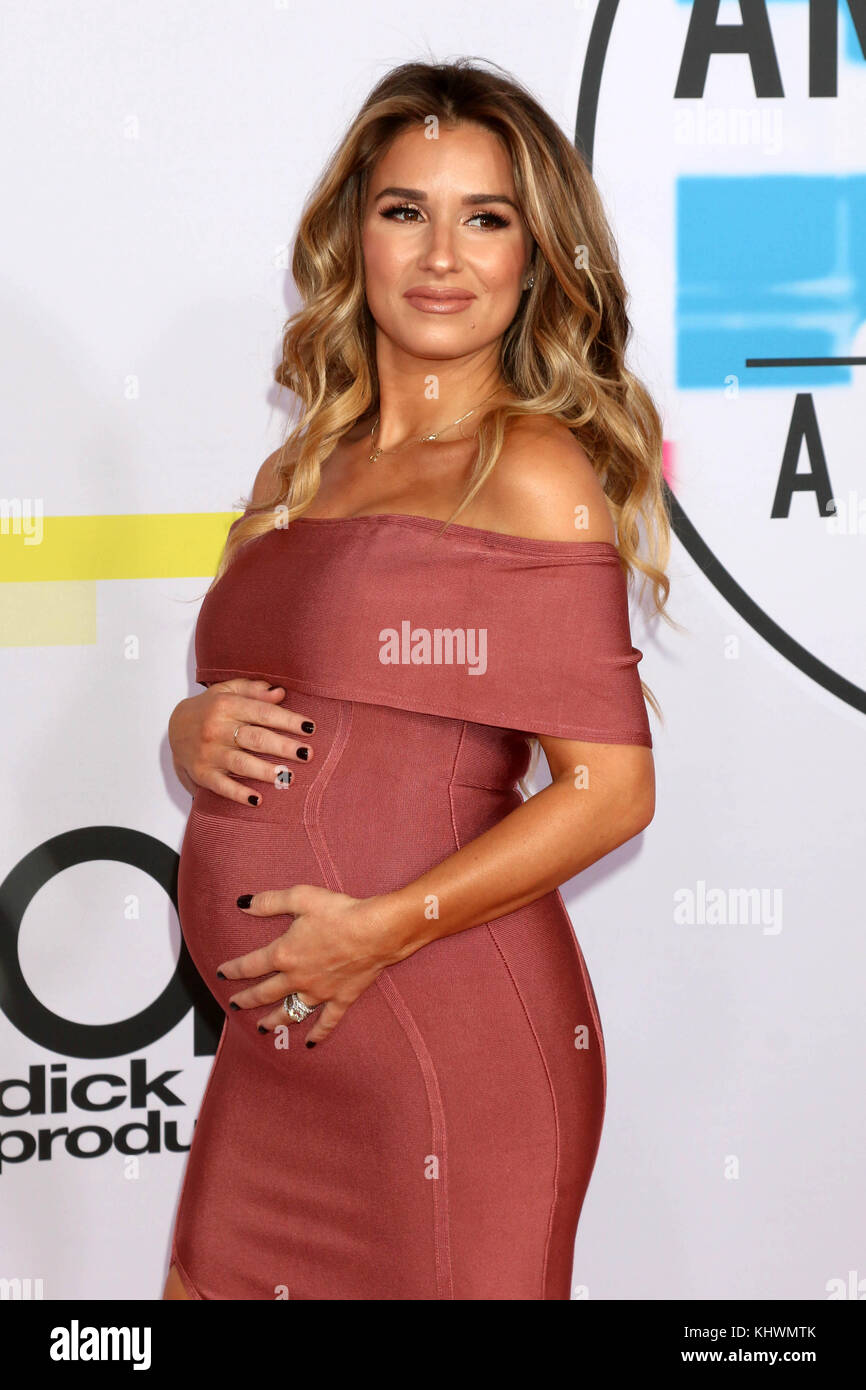 Los Angeles, Ca, USA. 19th Nov, 2017. Jessie James Decker at the 2017 ...