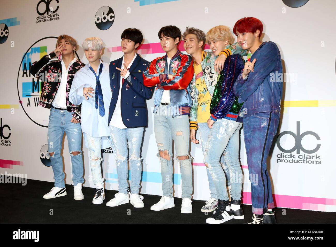Los Angeles, CA, USA. 19th Nov, 2017. BTS, Jungkook, Jimin, V, Suga ...
