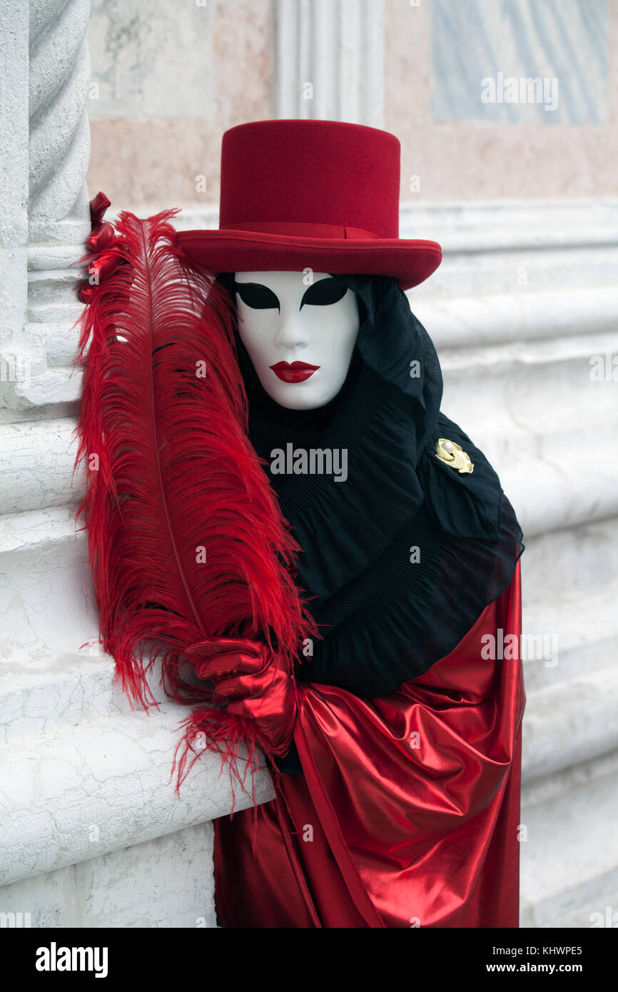 Carnival masks italy hi-res stock photography and images - Alamy