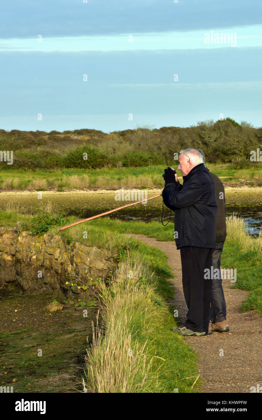 Walkers and birdwatching hi-res stock photography and images - Alamy