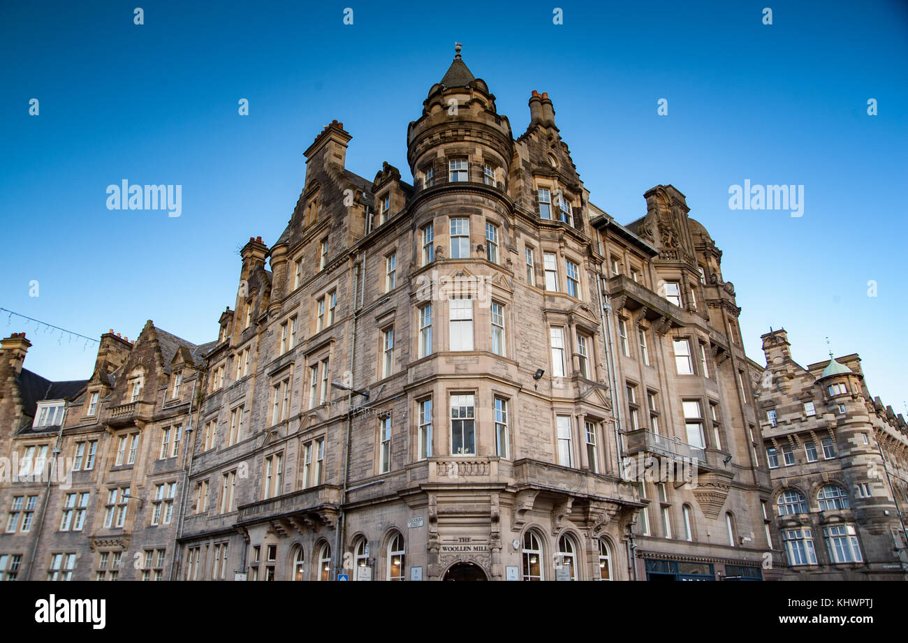 Typical stone buildings in Edinburgh Stock Photo - Alamy