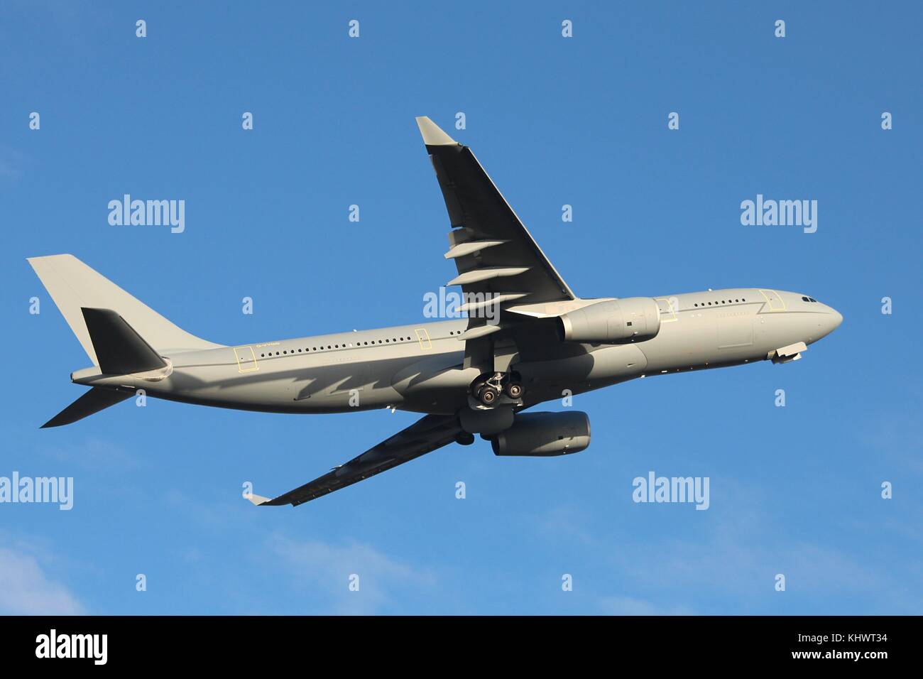 Raf in flight refueling tanker hi-res stock photography and images - Alamy