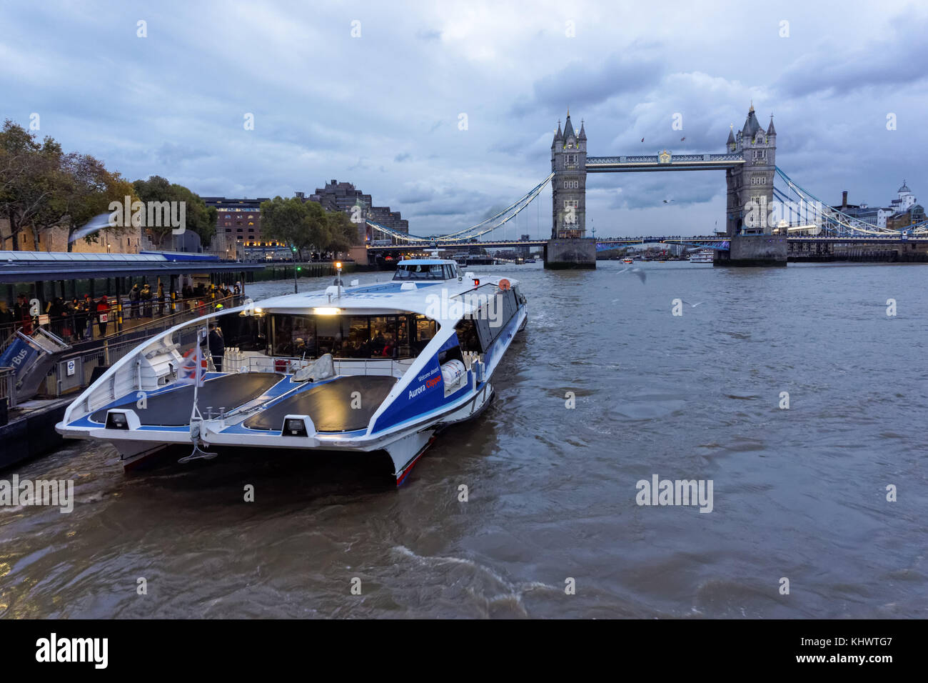 Thames cruises pier hi-res stock photography and images - Alamy