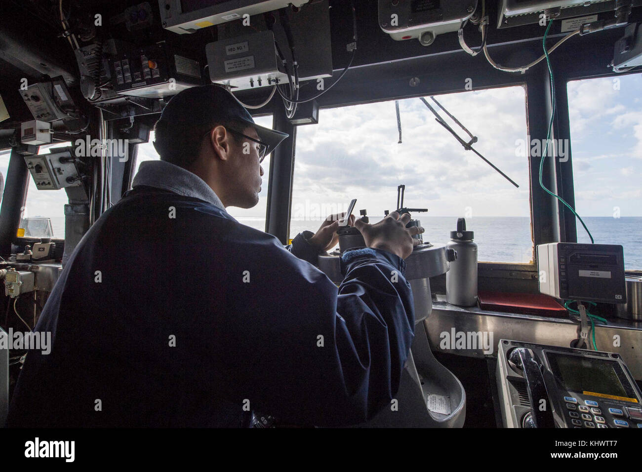 Aegis class cruiser hi-res stock photography and images - Alamy