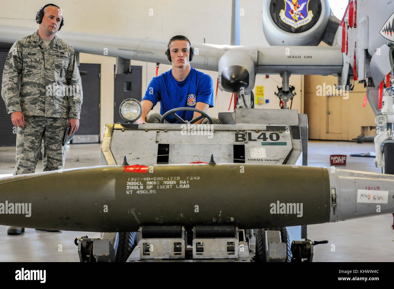 Annual weapons load crew competition hi-res stock photography and ...