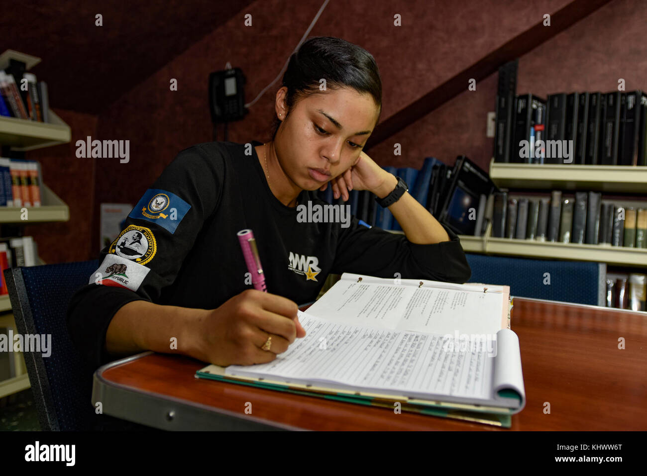 PACIFIC OCEAN (Nov. 16, 2017) Aviation Ordnanceman Airman Sara ...