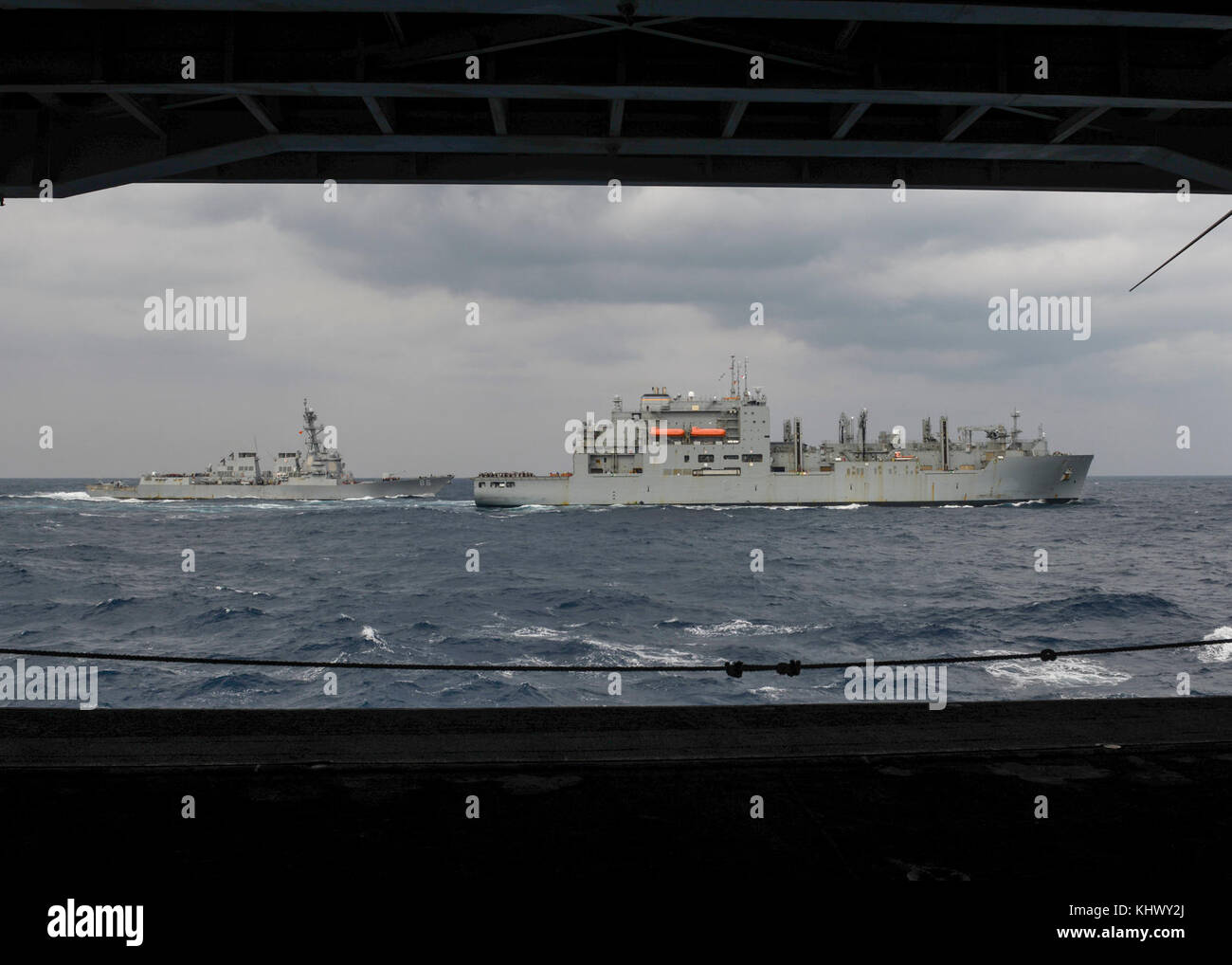 Arleigh burke class guided missile destroyer uss shoup ddg 86 hi-res ...