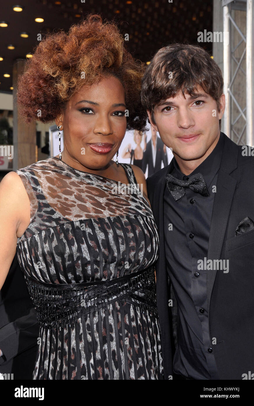 Smile tv cast hi-res stock photography and images - Alamy