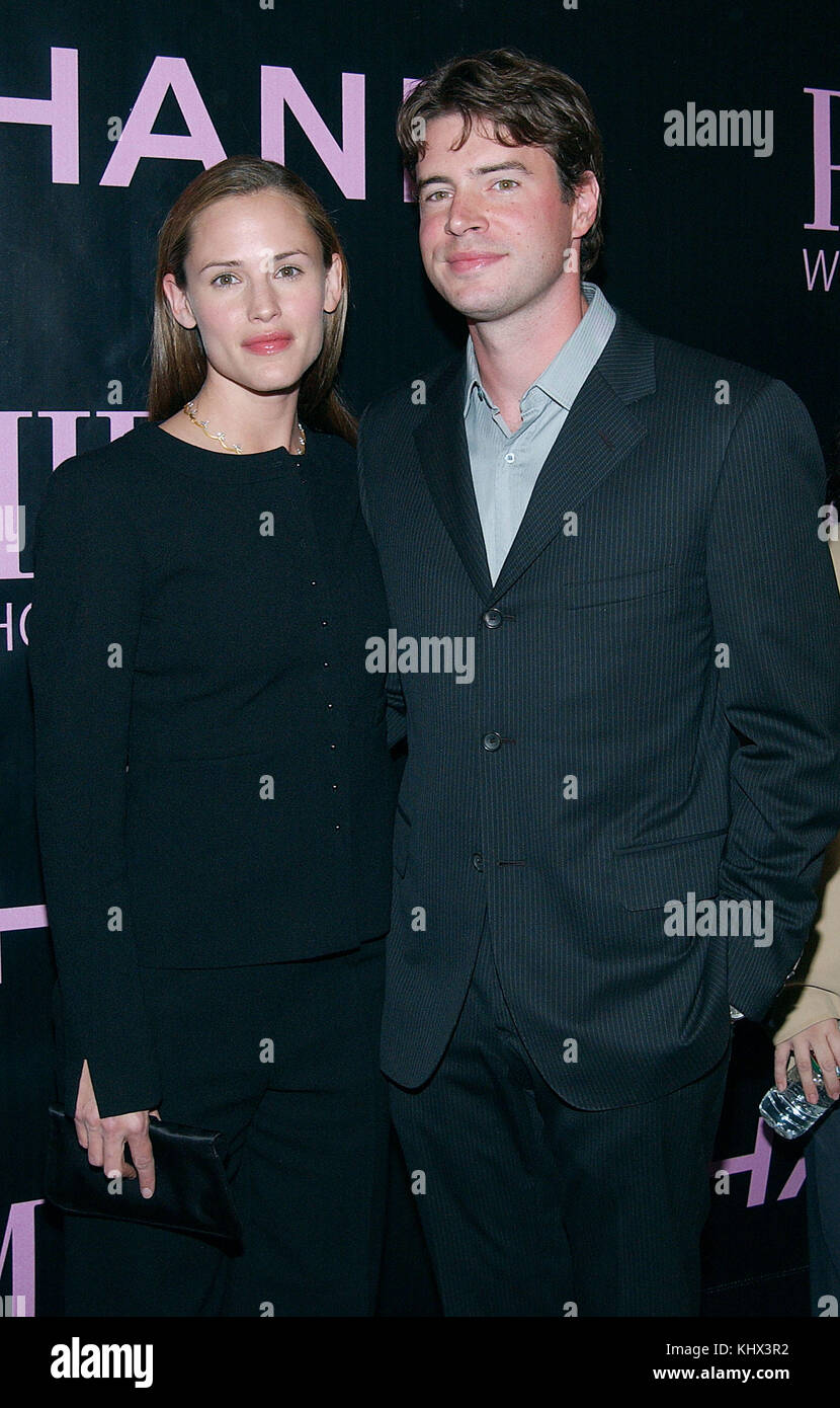Jennifer Garner and Scott Foley arriving at the 9th Annual Premiere ...