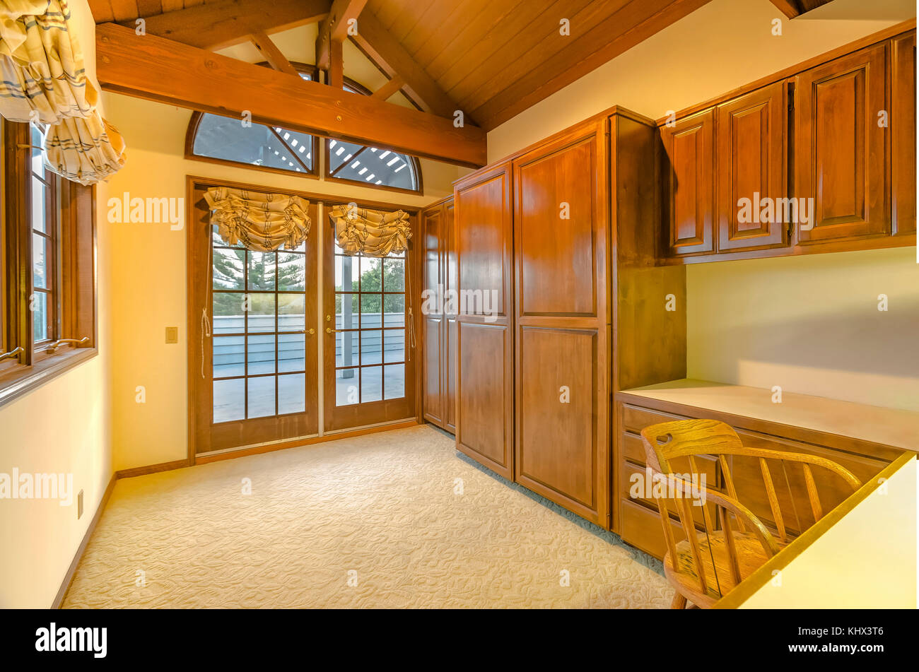 Bonus room with vaulted ceilings that could be an office. Wonderful ...