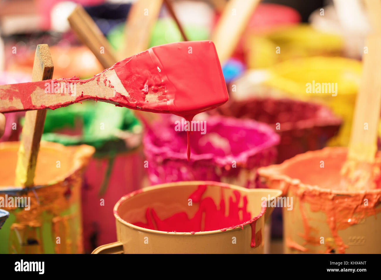 Old palette brushes paint artist hi-res stock photography and images ...