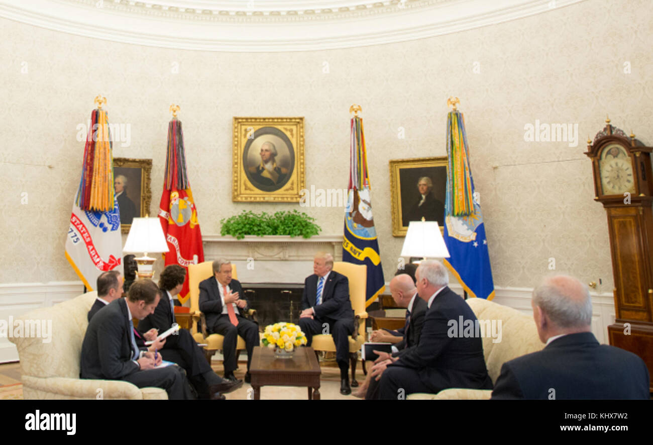 H r mcmaster hi-res stock photography and images - Alamy