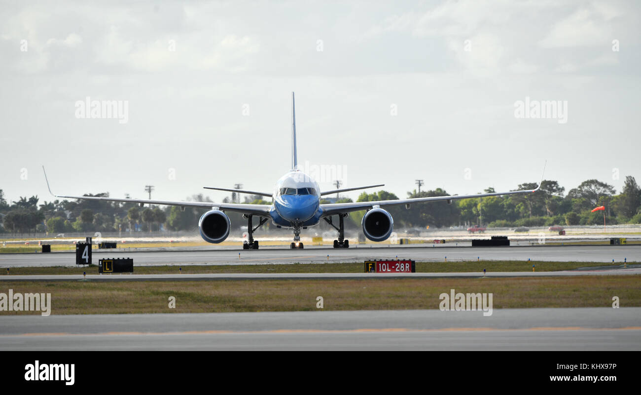 WEST PALM BEACH, FL - APRIL 13: The plane carrying the First Lady of ...