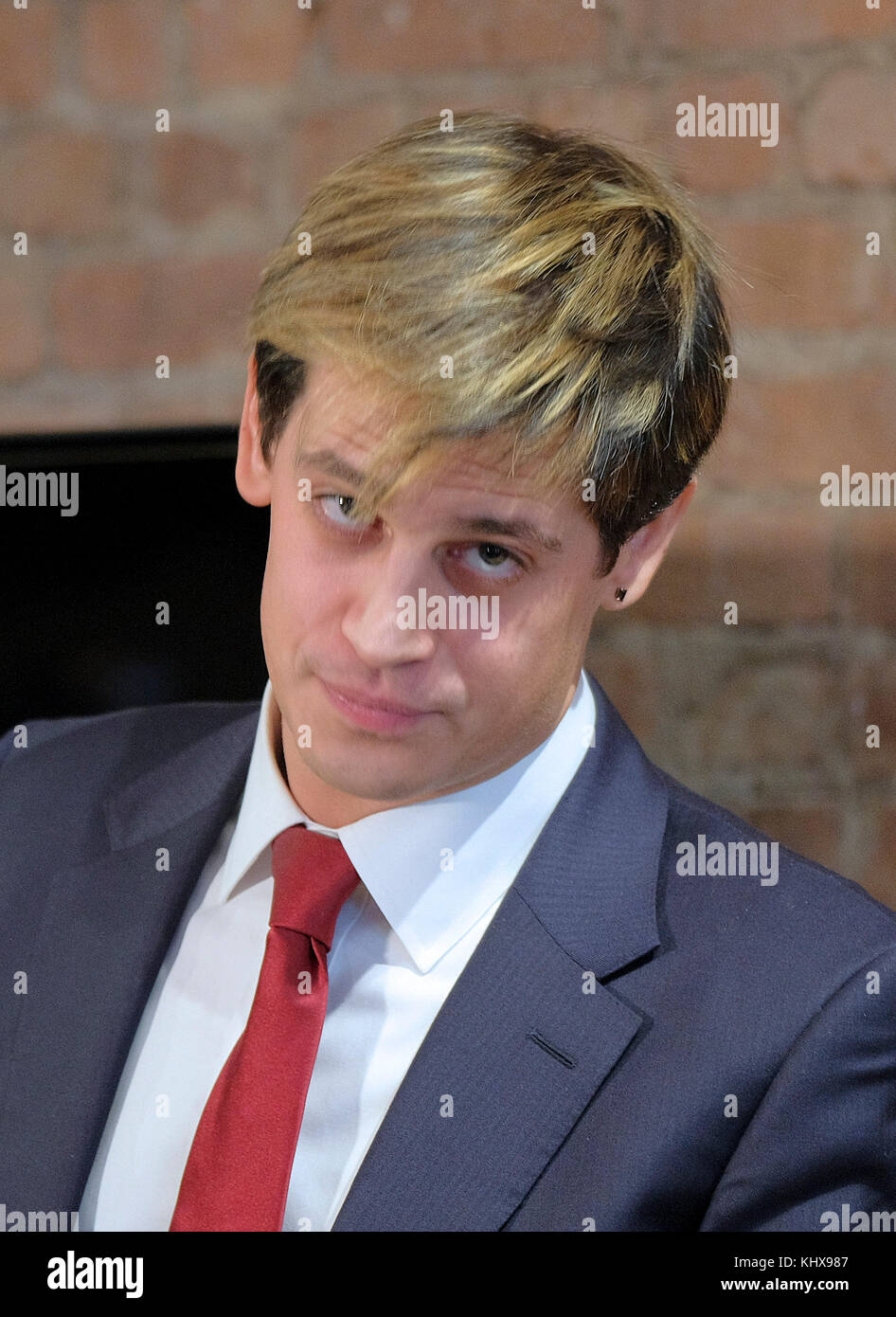 Right wing commentator hi-res stock photography and images - Alamy