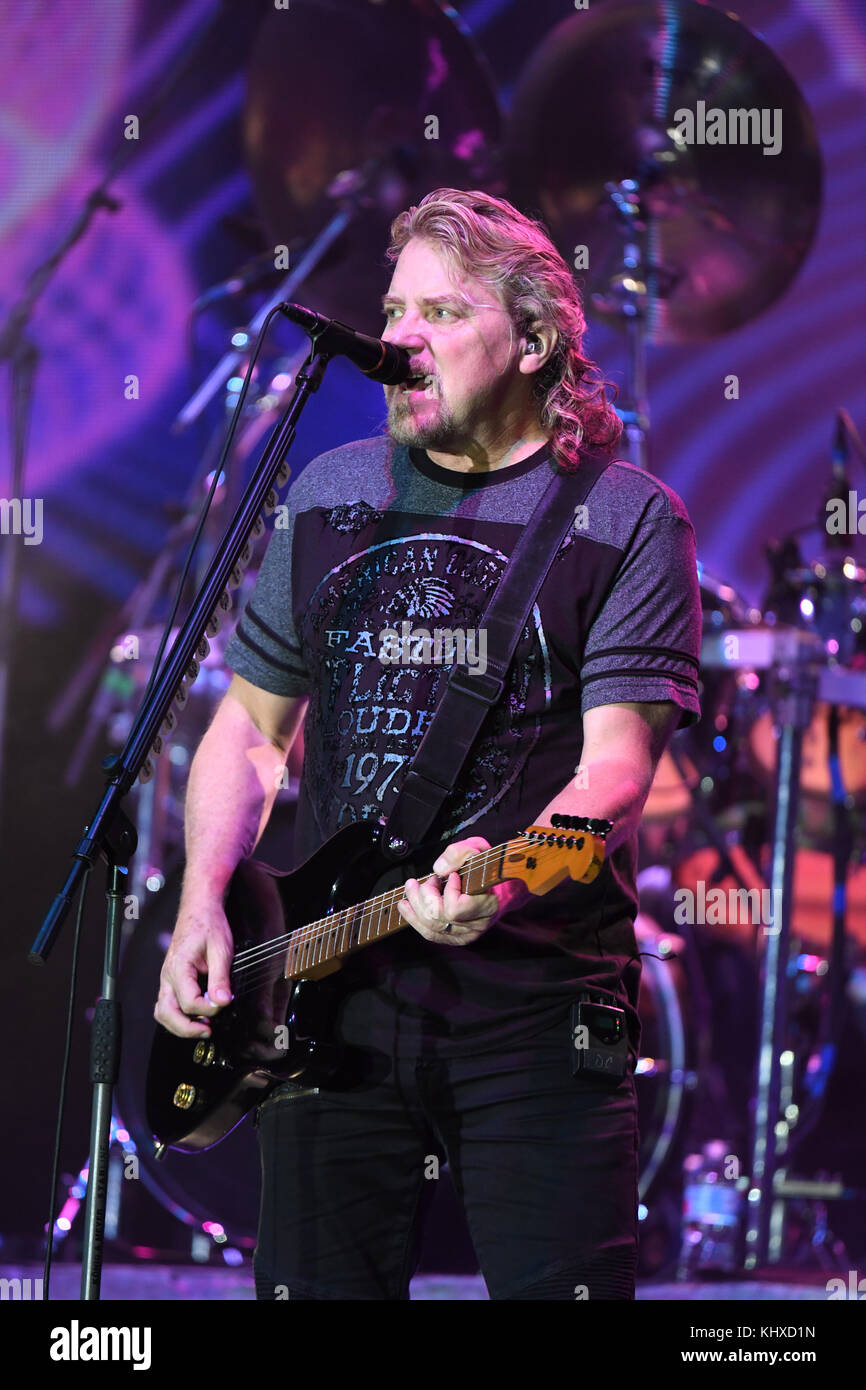 PEMBROKE PINES, FLORIDA - NOVEMBER 05: Danny Chauncey of the band 38 ...