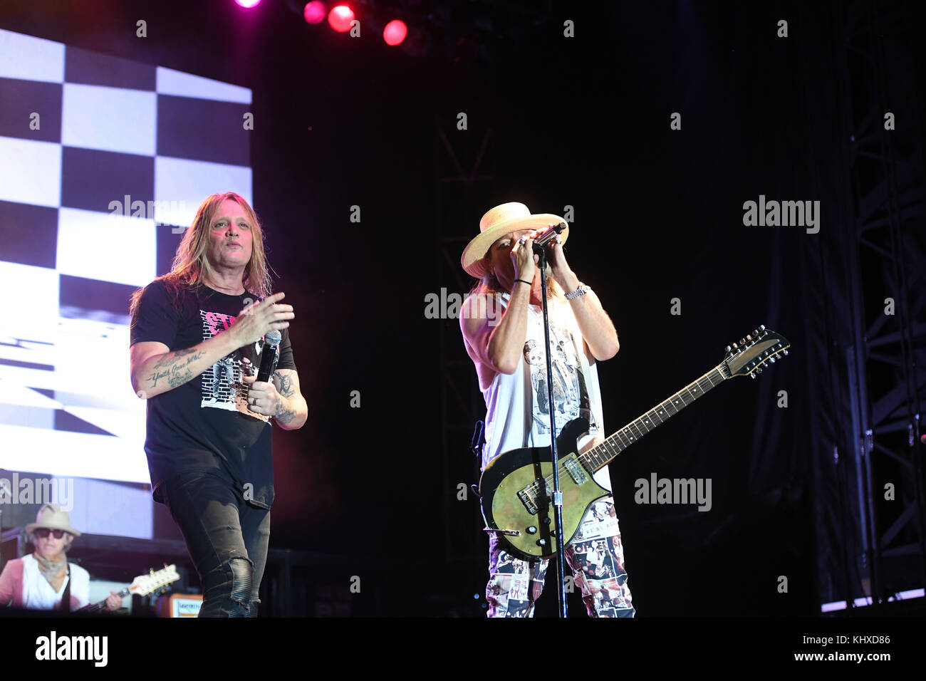 PEMBROKE PINES, FLORIDA - NOVEMBER 04: Sebastian Bach, Robin Zander of ...