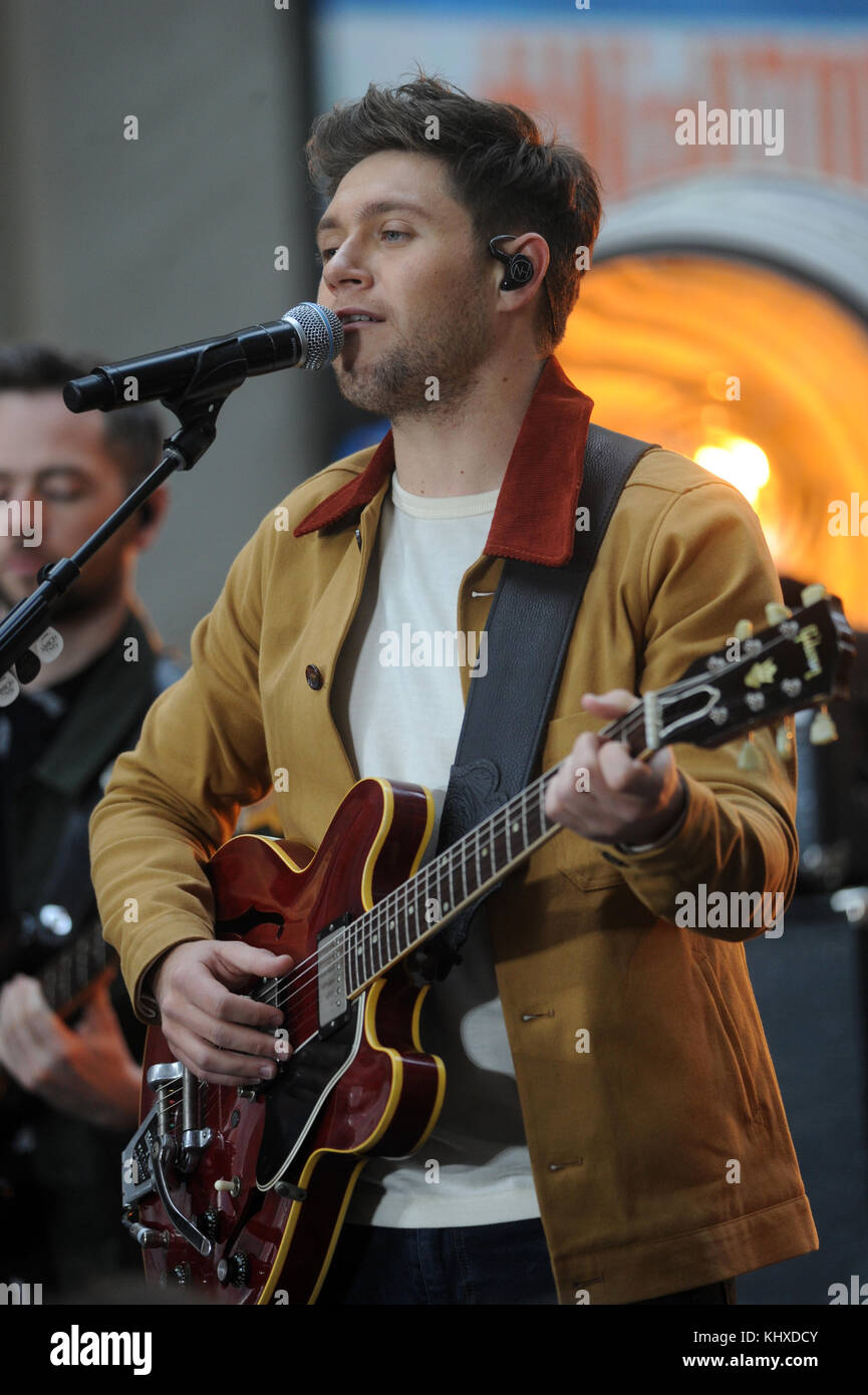 NEW YORK, NY - OCTOBER 26: Singer Niall Horan performs on NBC's 'Today ...