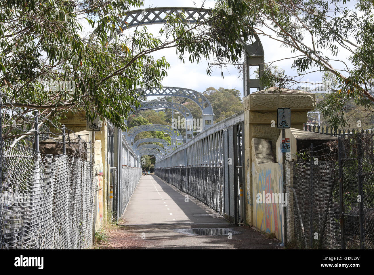 View looking south across the Como Bridge, which crosses the Georges ...