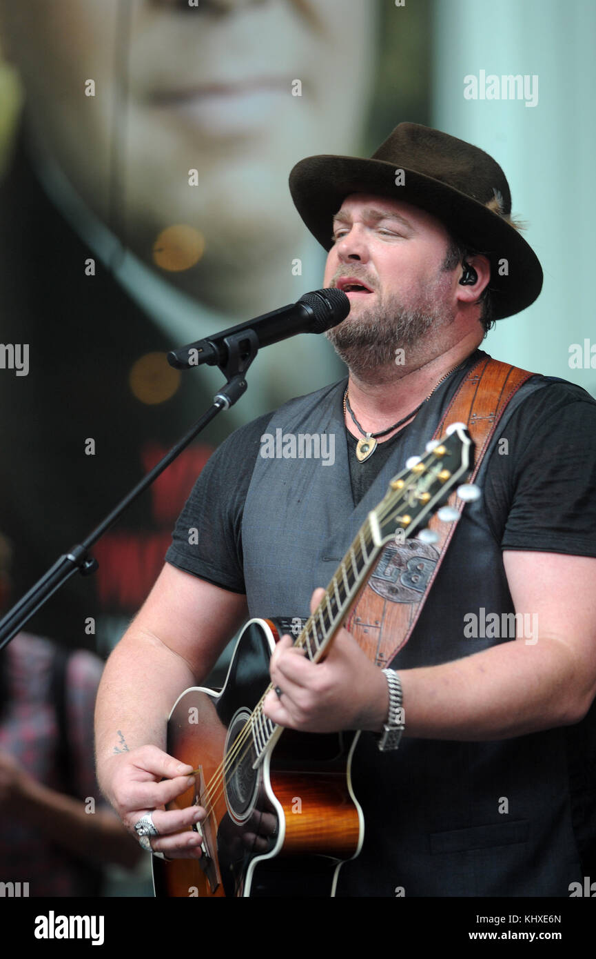 NEW YORK, NY - JUNE 30: American singer-songwriter Lee Brice performs ...