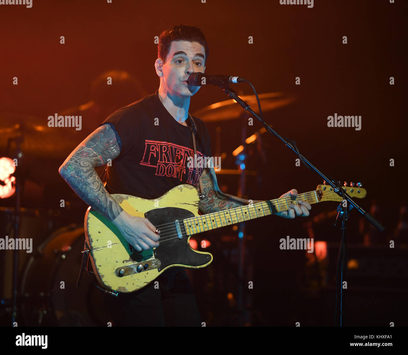 FORT LAUDERDALE, FL - FEBRUARY 15: Chris Carrabba of Dashboard ...