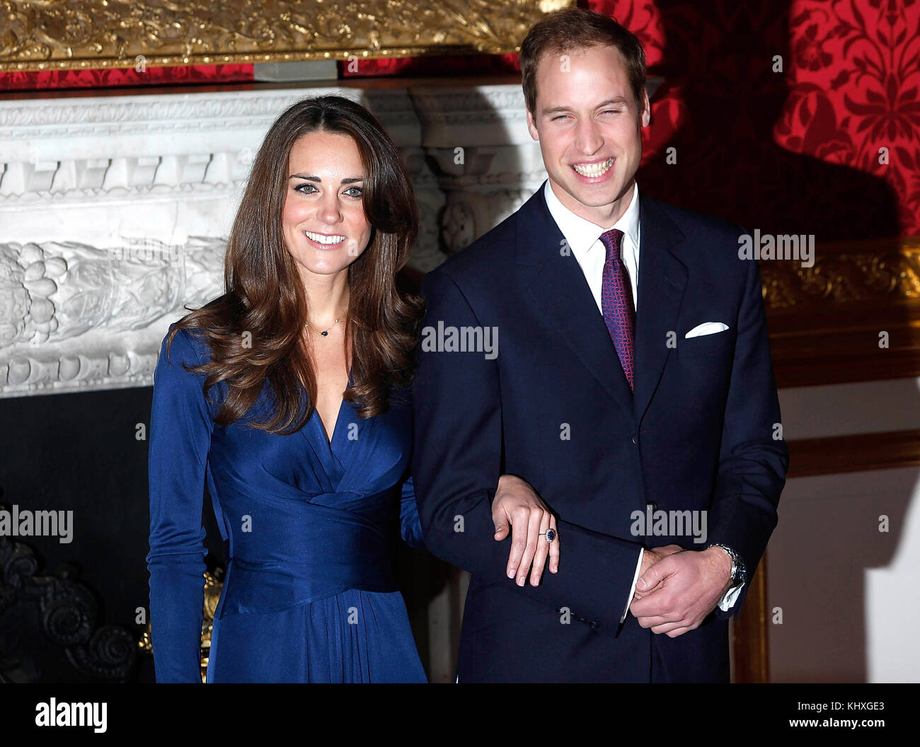 LONDON, ENGLAND - NOVEMBER 16: Prince William and Kate Middleton pose ...