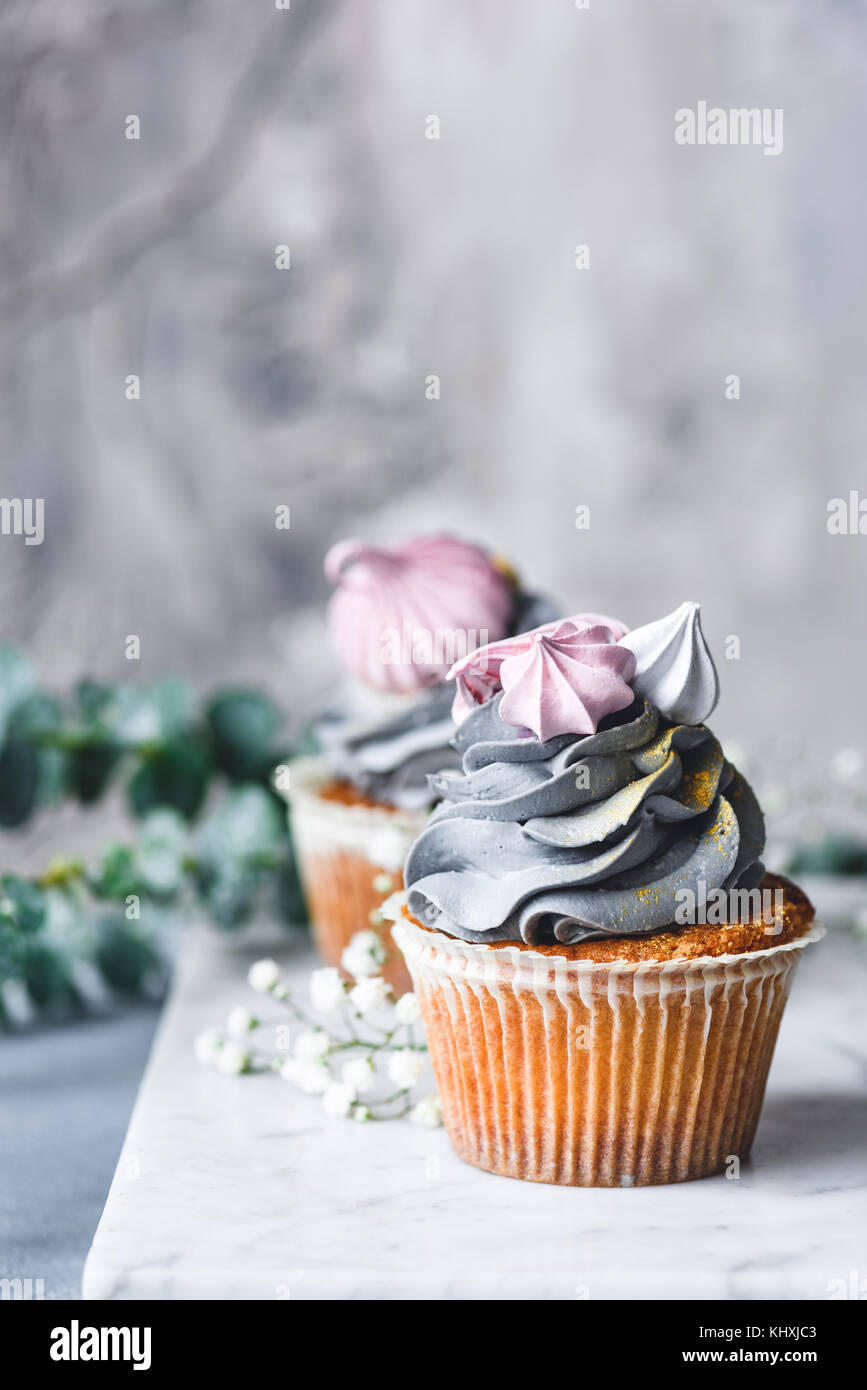 Pink marble cake hi-res stock photography and images - Alamy