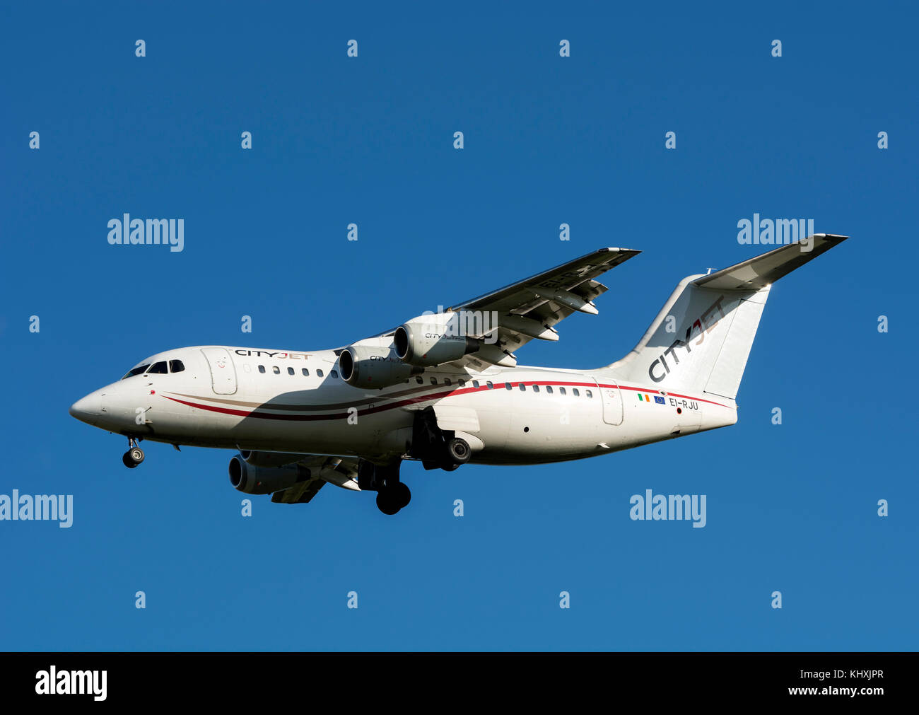 Rj 85 cityjet hi-res stock photography and images - Alamy