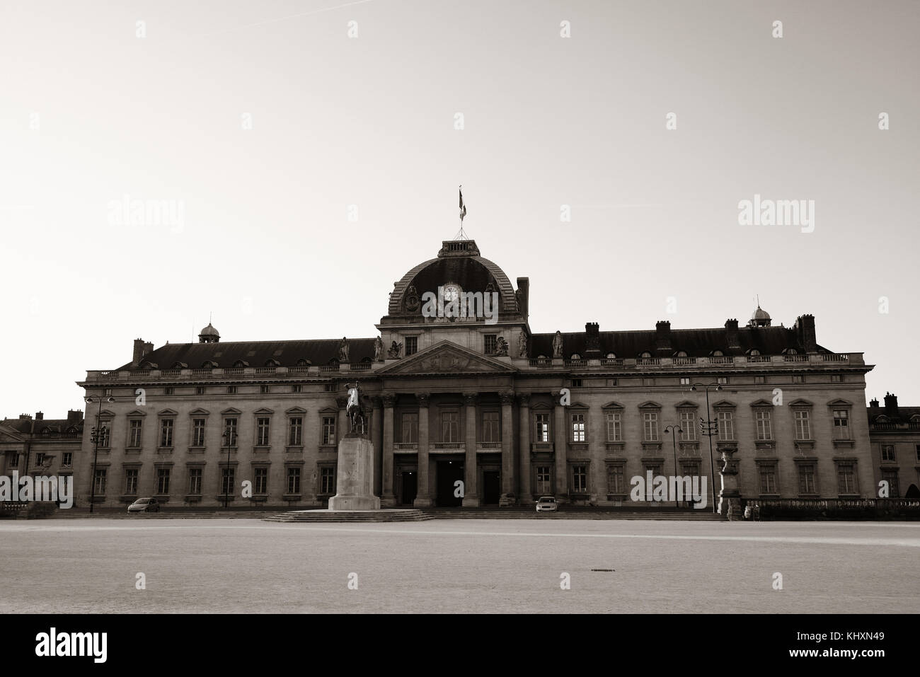 Historic architecture in Paris, France Stock Photo - Alamy