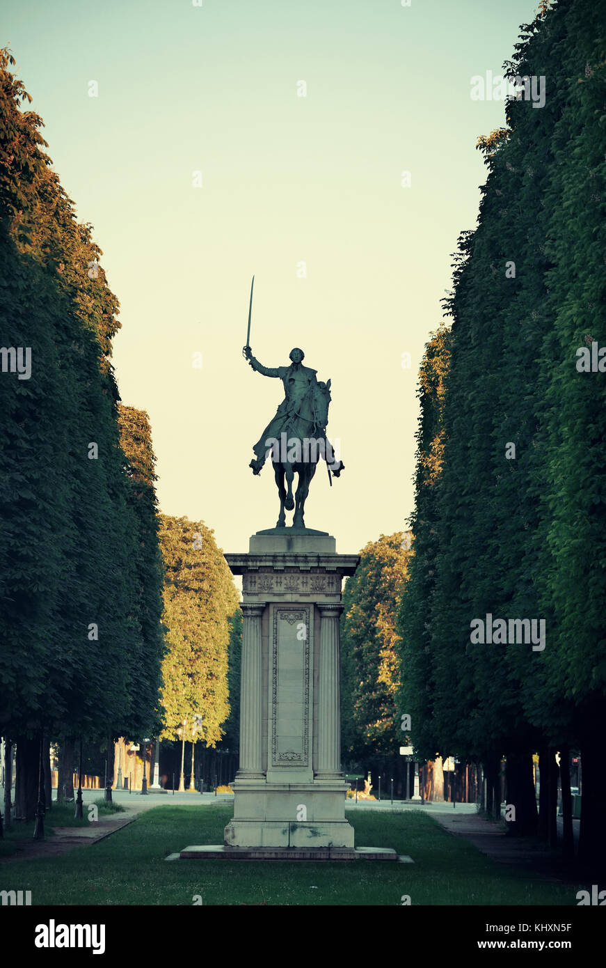 Statue viewed from street in Paris Stock Photo - Alamy