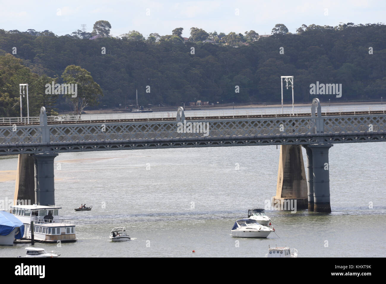 The Como Bridge across the Georges River, which links Sutherland Shire ...