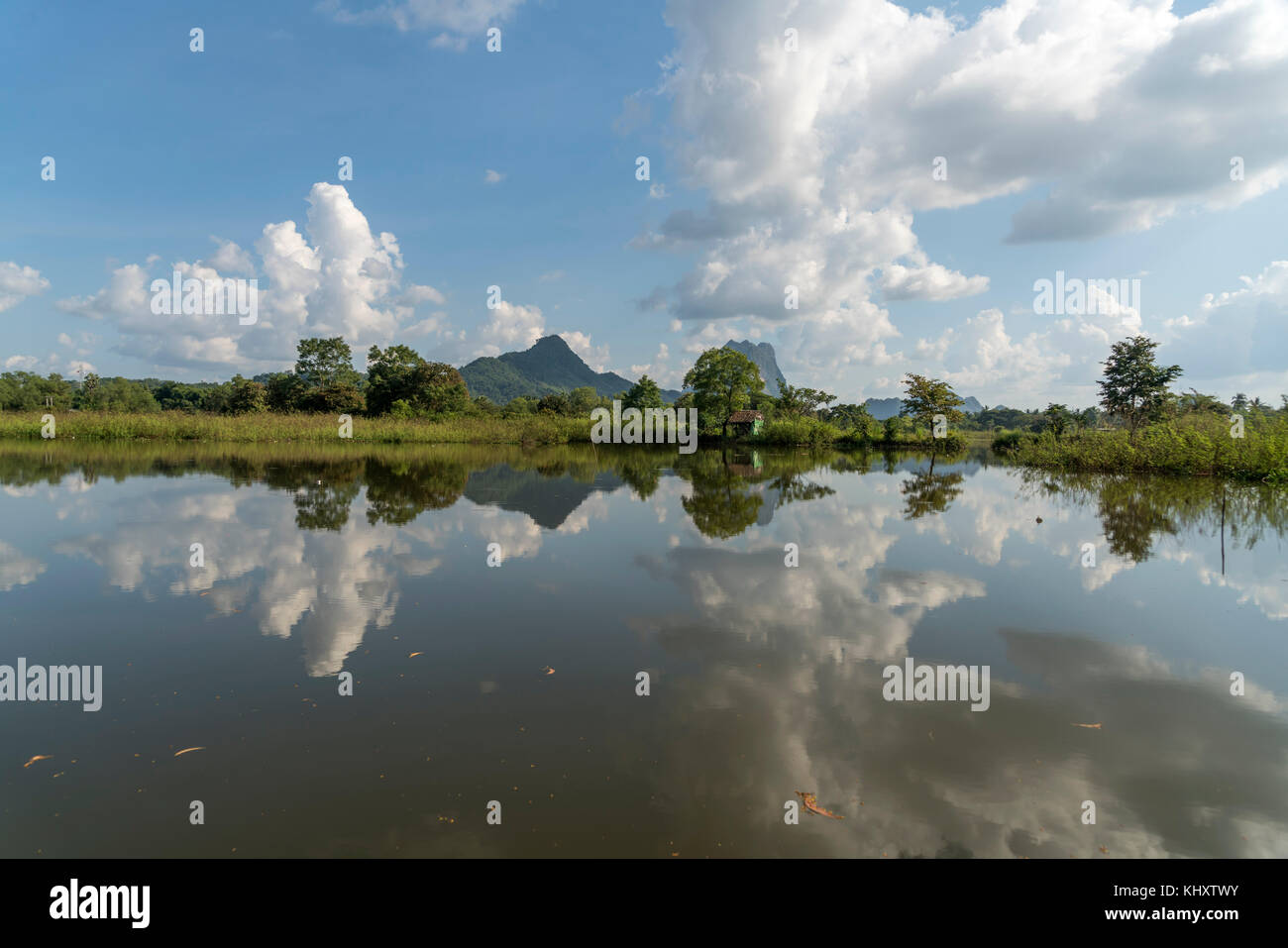 Kan Thar Yar See, Hpa-an, Myanmar, Asien | Kan Thar Yar Lake, Hpa-an ...