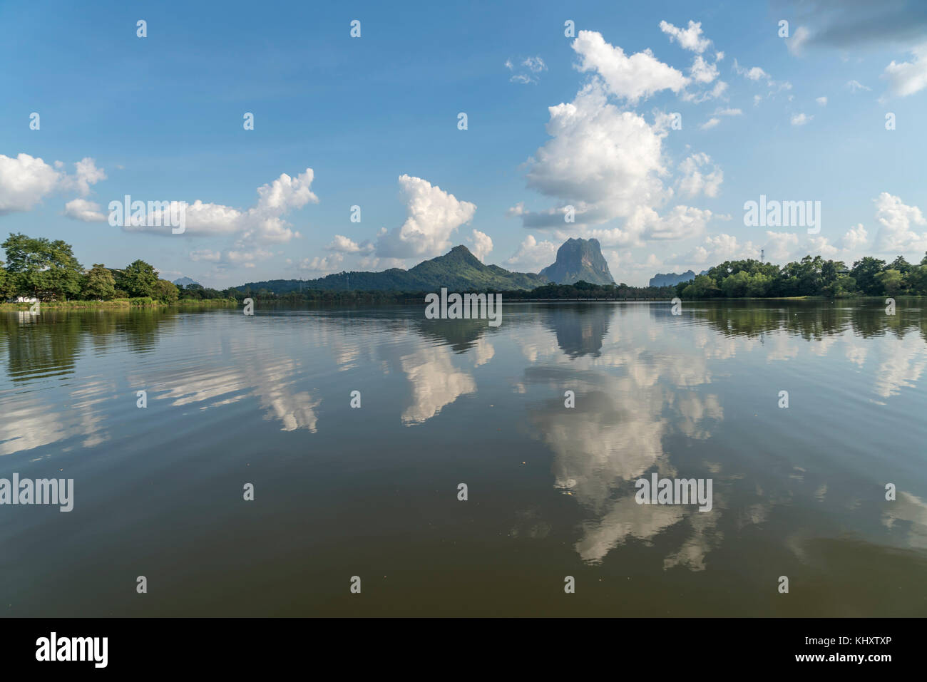 Kan Thar Yar See, Hpa-an, Myanmar, Asien | Kan Thar Yar Lake, Hpa-an ...