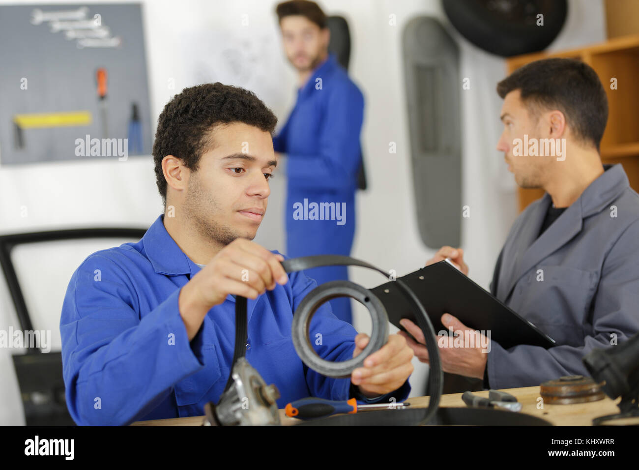 Car mechanics training hi-res stock photography and images - Alamy