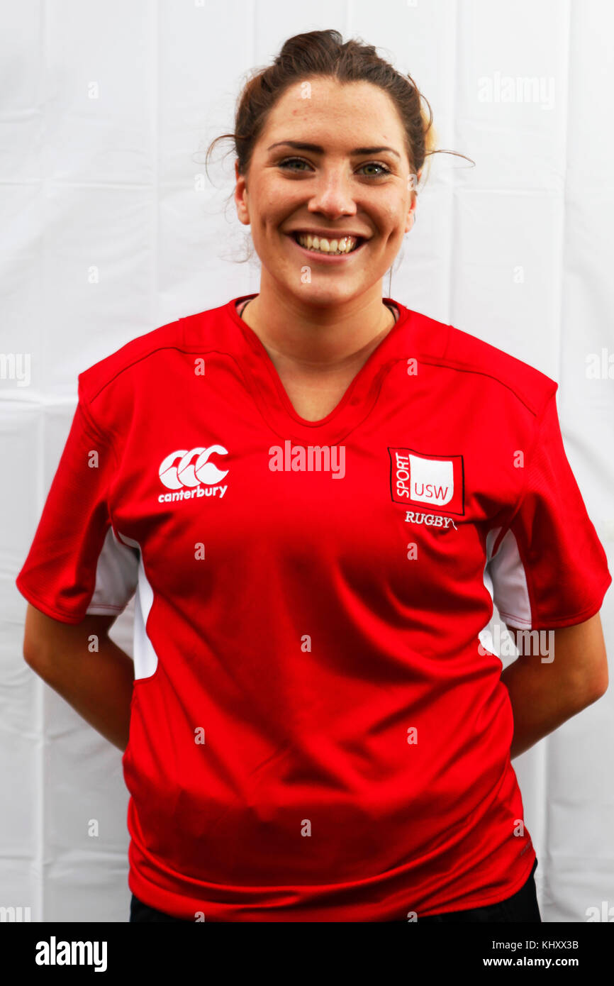 15/11/17 USW Sports park. Before and after headshots of USW womans ...