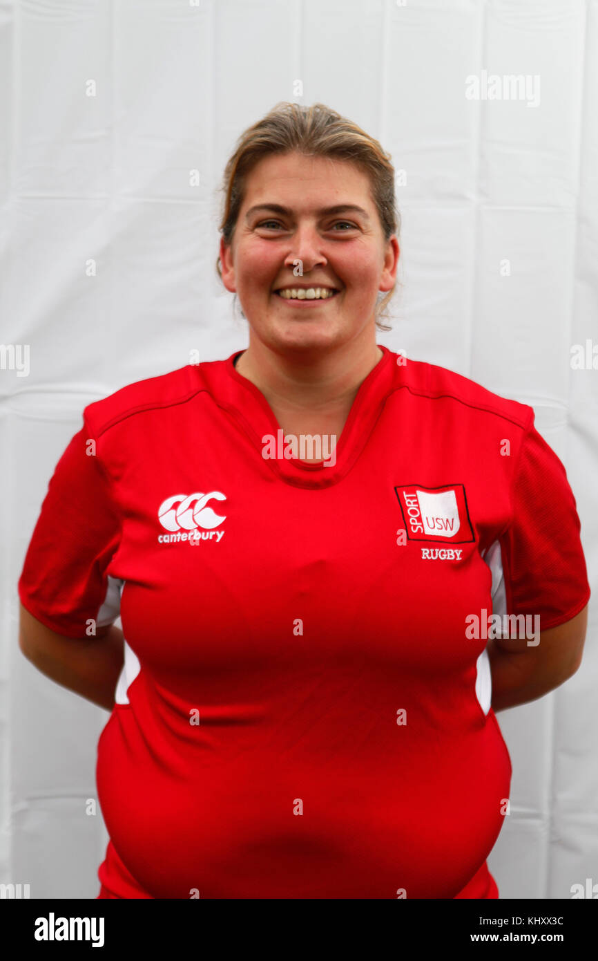 15/11/17 USW Sports park. Before and after headshots of USW womans ...