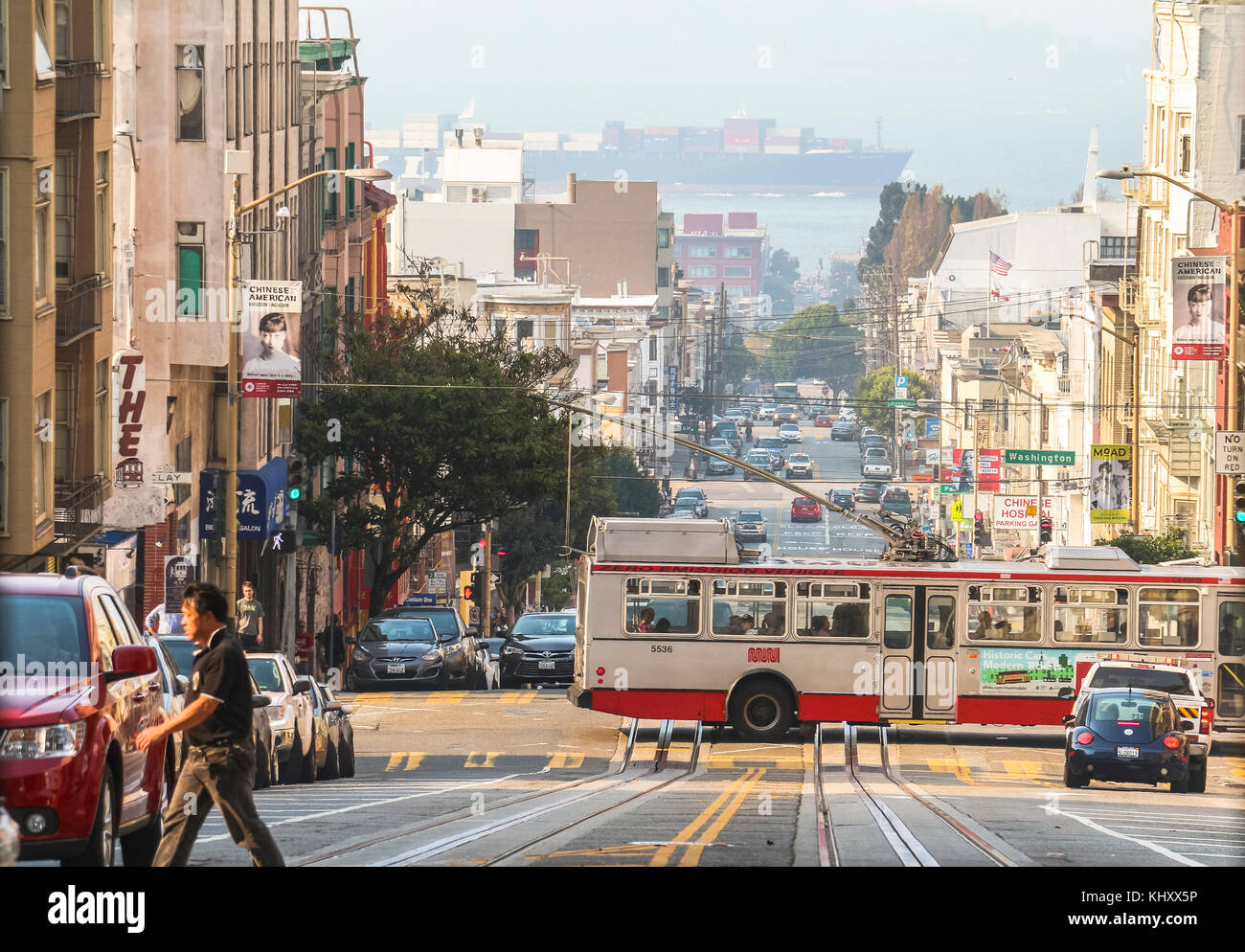San francisco sloping street hi-res stock photography and images - Alamy
