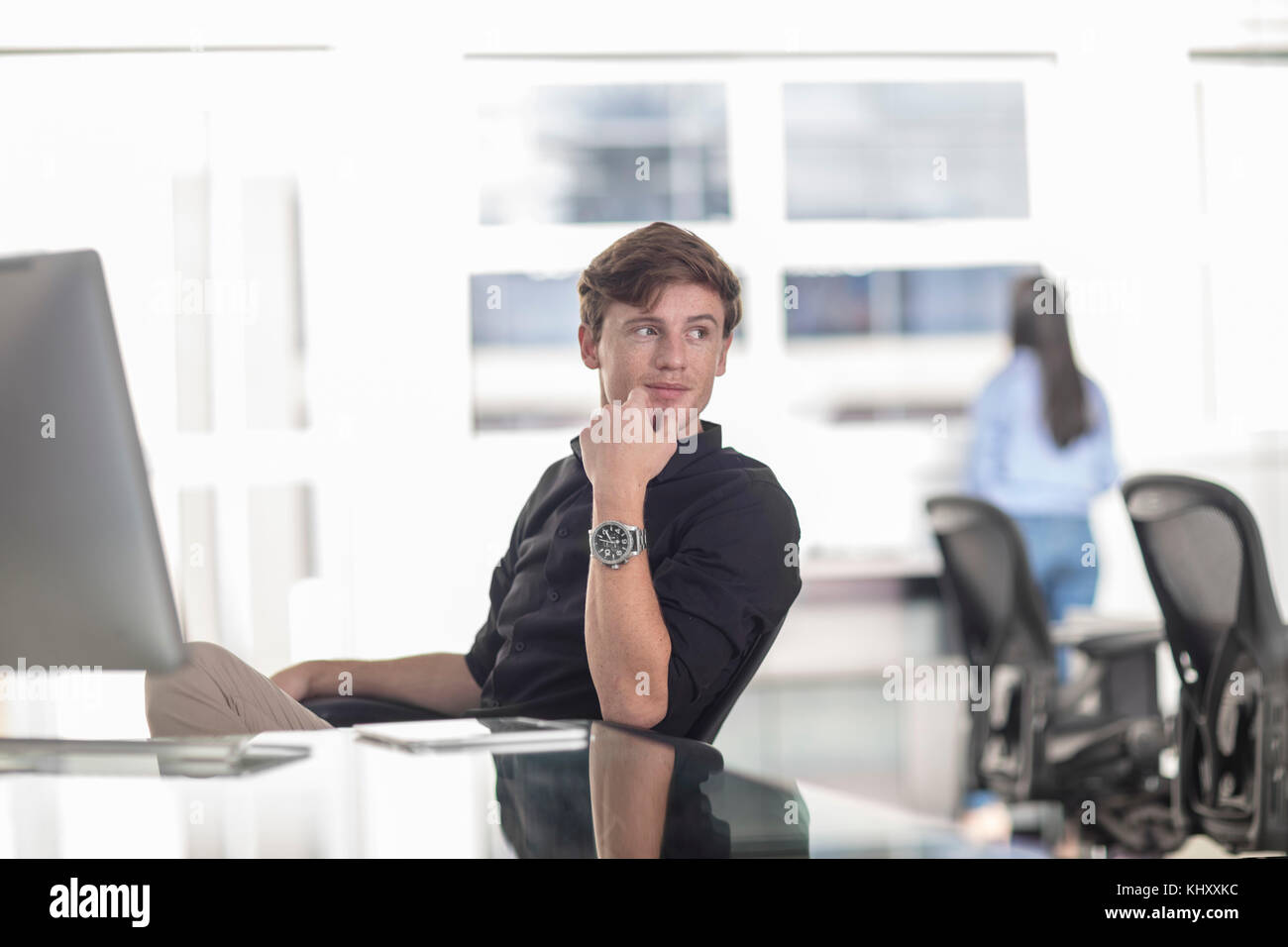Shoulder office hi-res stock photography and images - Alamy